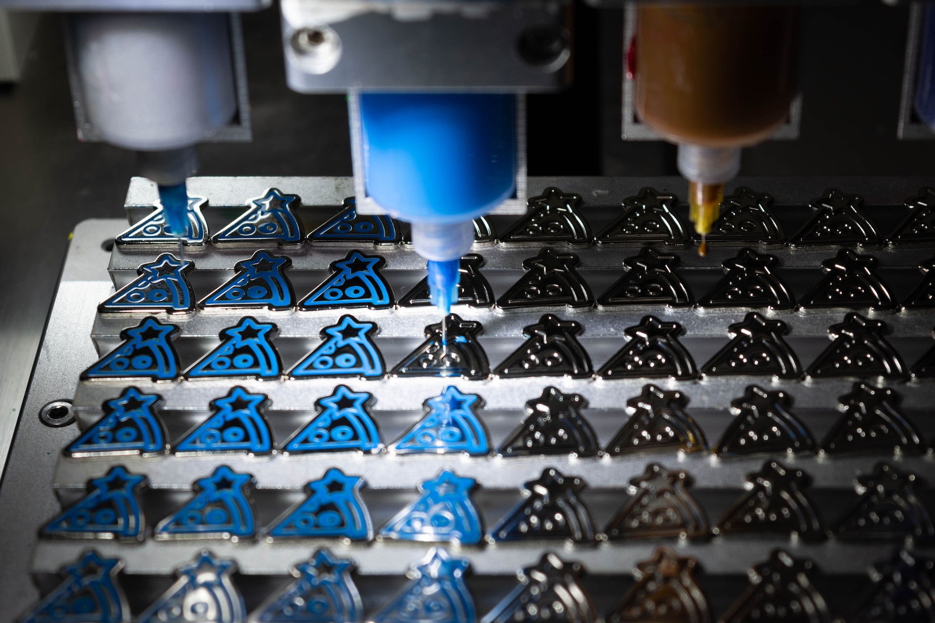 Custom Lapel Pins in Sports: Boosting Team Spirit and Engagement